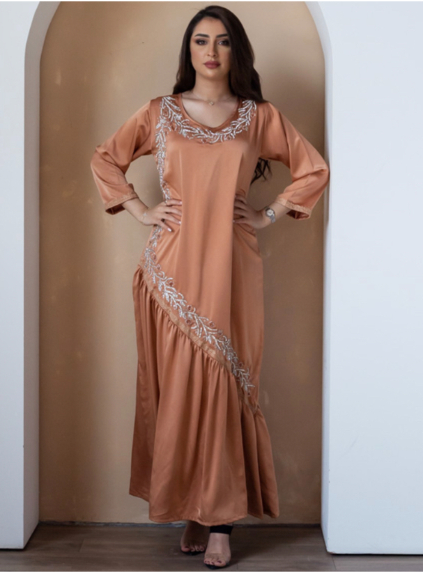 Jilabia Elegant jilabia with beads work on chest Kaftans from at Boksha